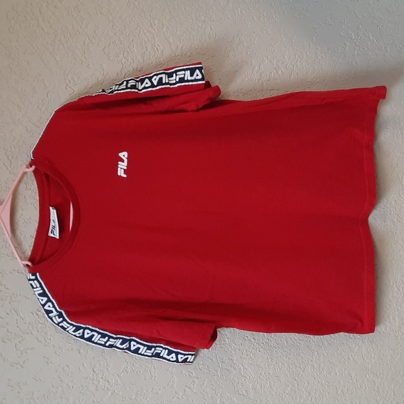 Fila | Shirts | Fila Tshirt | Poshmark